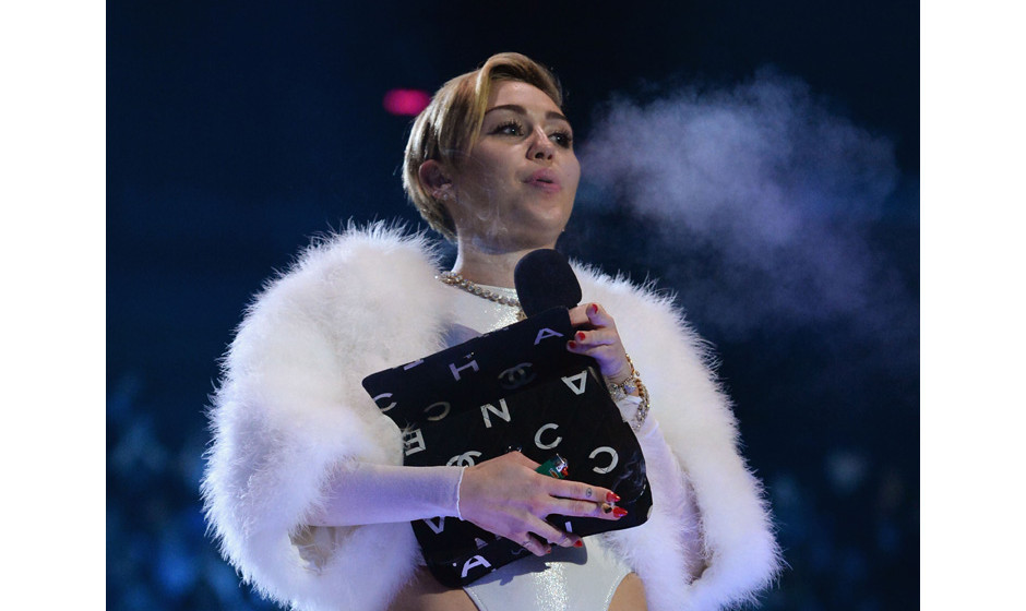 MTV EMAs 2013: Eminem gewinnt, Miley Cyrus raucht einen Joint