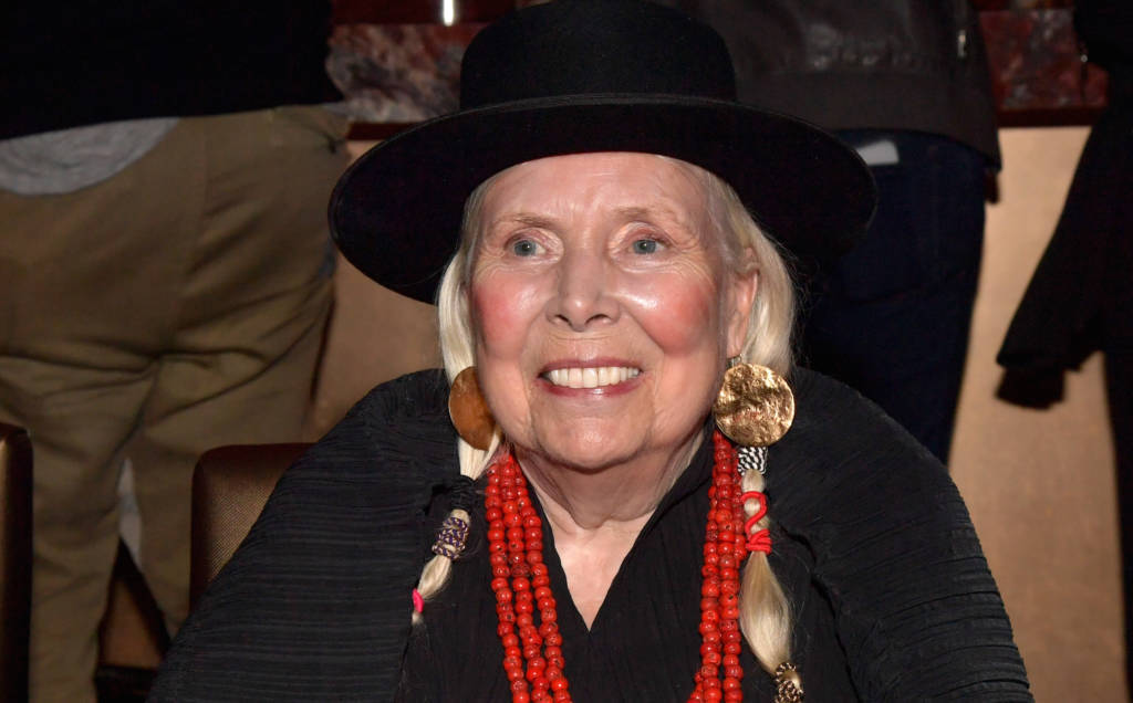 Joni Mitchell musste erst wieder lernen, Gitarre zu spielen