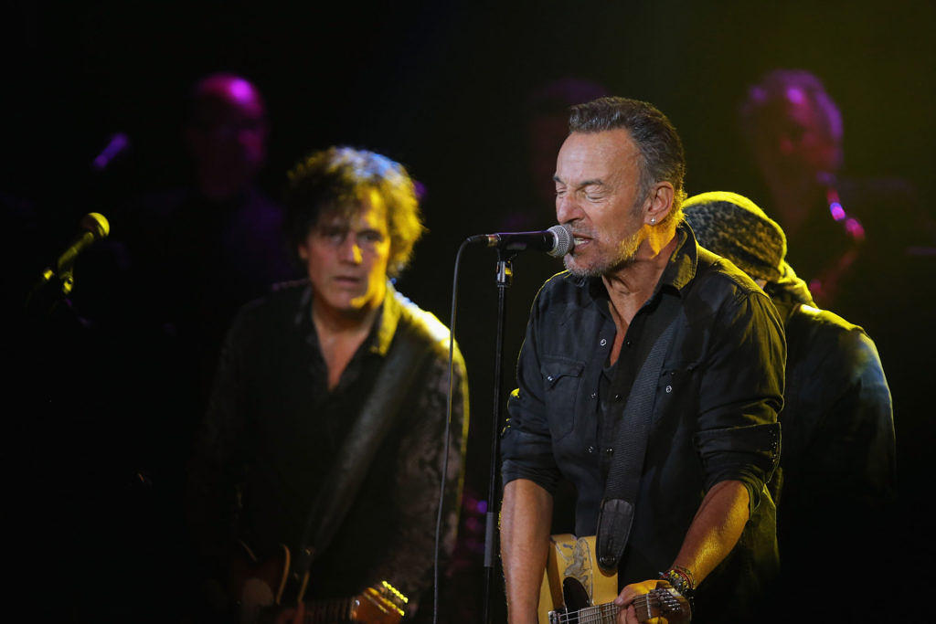 Bruce Springsteen: Überraschungsbesuch auf dem Asbury Park Festival ...