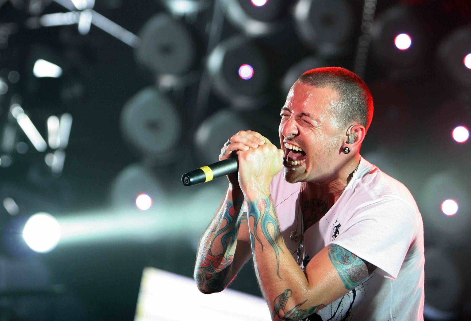 Chester Bennington: neuer Song „Cross Off“ des Linkin-Park-Sängers ...