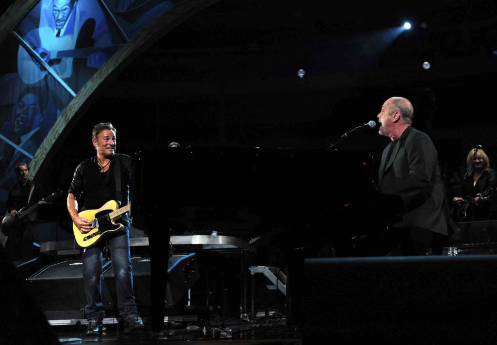 Video: Hier platzt Bruce Springsteen ins 100. New-York-Konzert von ...