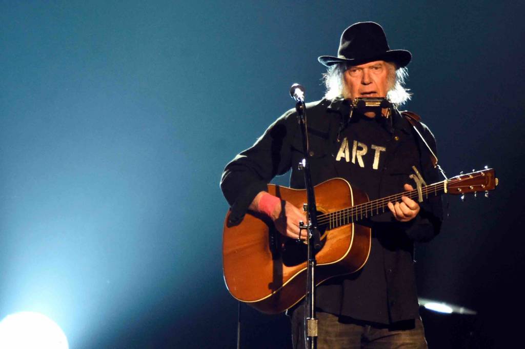 Neil Young kündigt neues Buch „To Feel The Music“ an— Rolling Stone