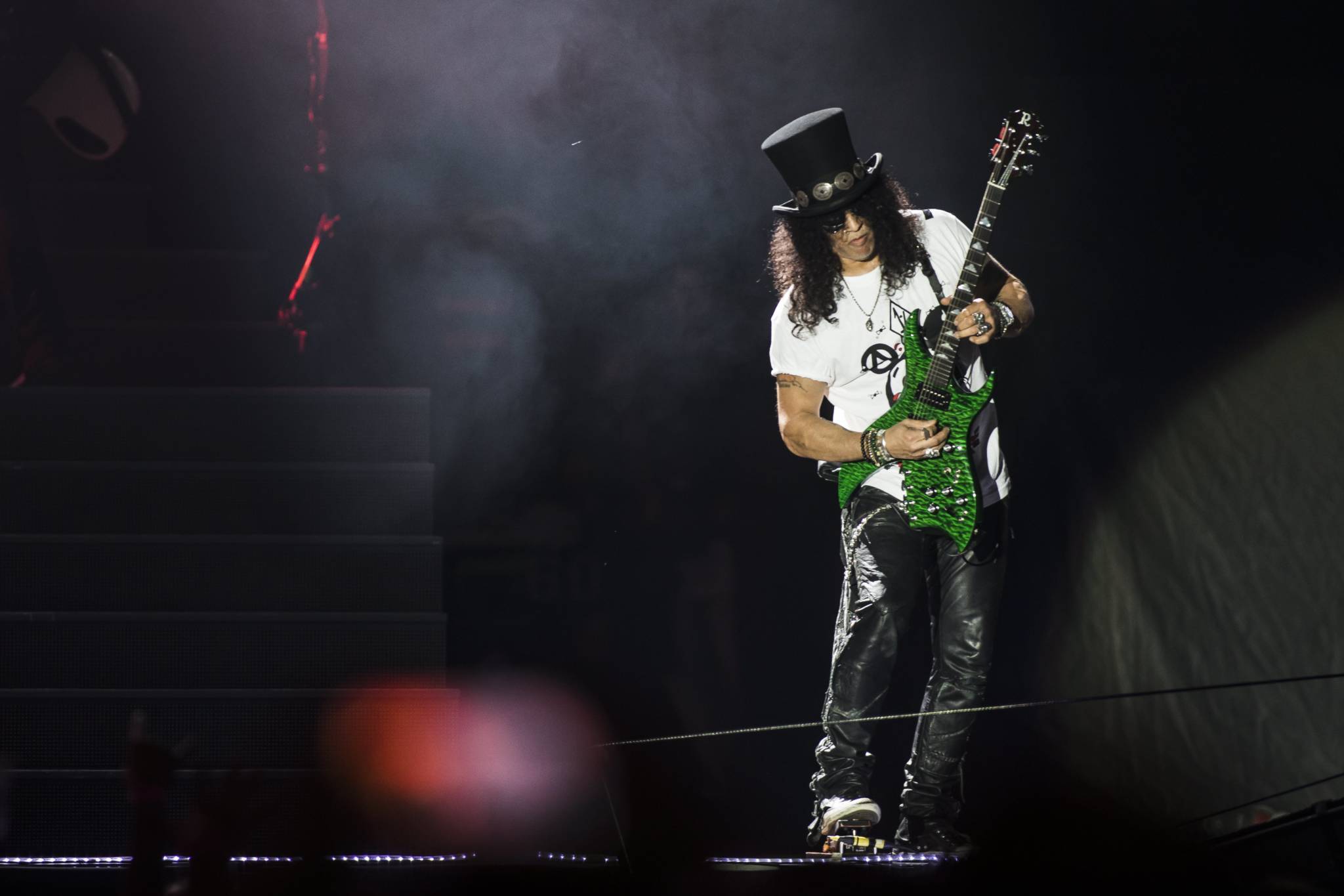 Rockgrößen wie Lzzy Hale, Slash und mehr covern gemeinsam Beatles-Song