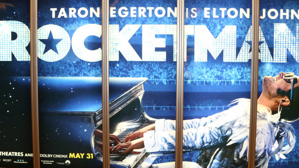 Taron Egerton singt „Rocket Man“ von Elton John – erstes Video zum ...