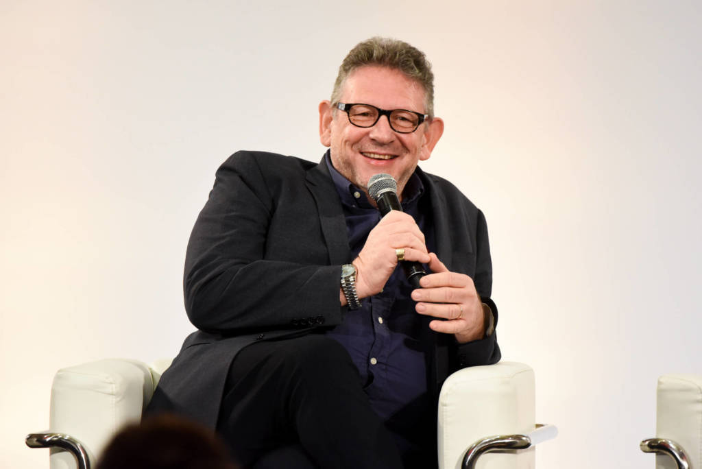 Universal CEO Lucian Grainge im Krankenhaus mit Coronavirus— Rolling Stone