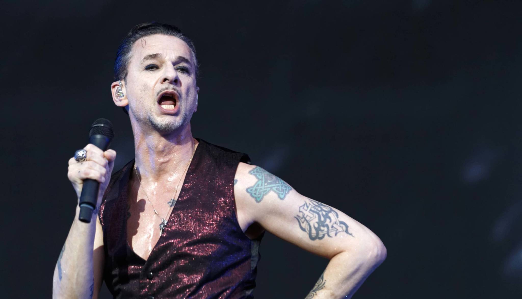 Dave Gahan covert „Nothing Else Matters“ für Metallica-Tribute— Rolling ...