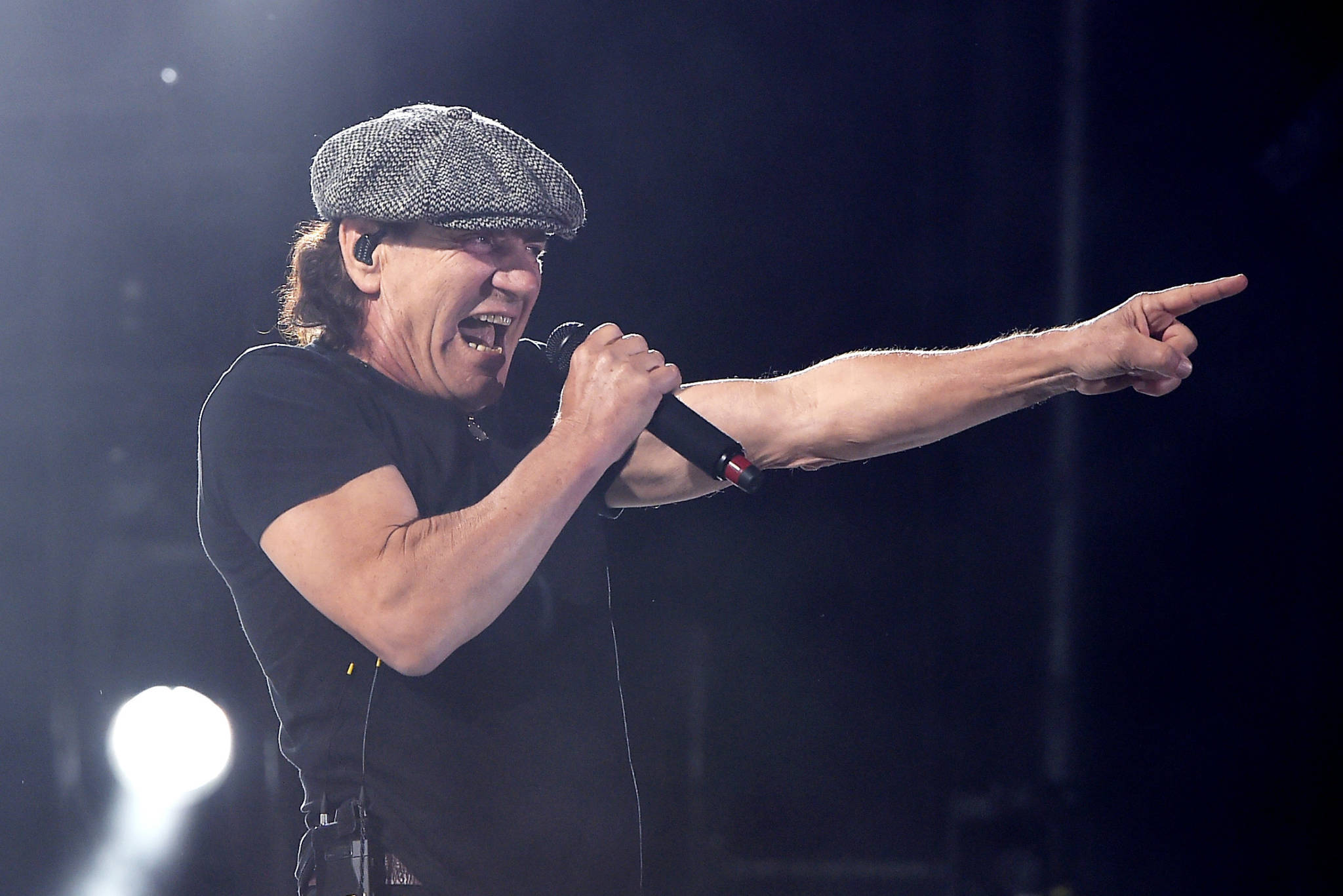 Brian Johnson zollt Axl Rose Respekt: „Fantastischer Job“— Rolling Stone