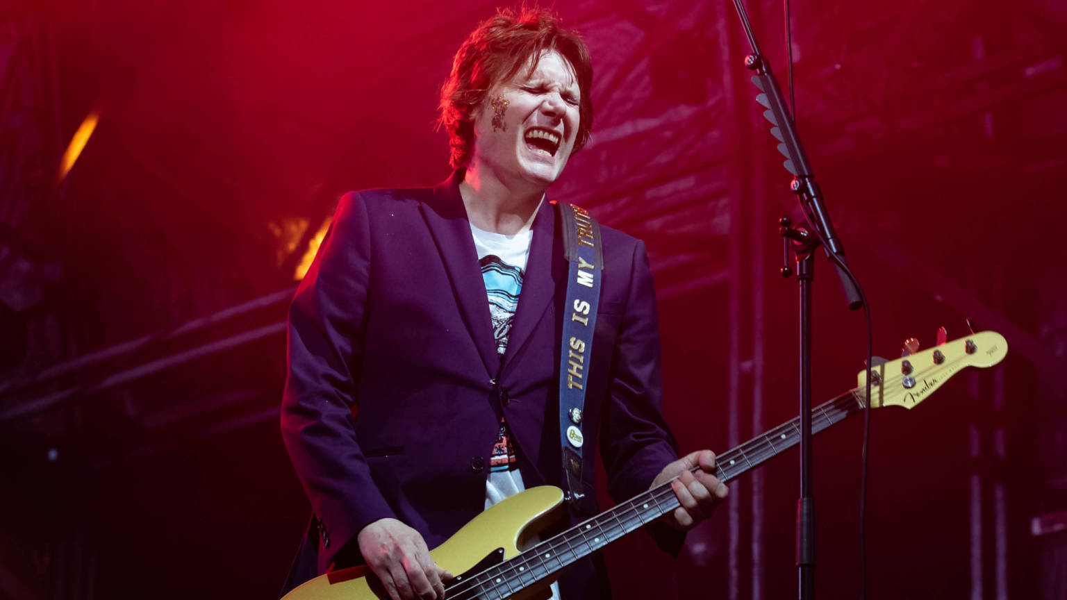 Nicky Wire bereut es, Michael Stipe AIDS gewünscht zu haben— Rolling Stone