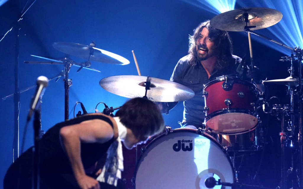 Hanukkah: Dave Grohl und Greg Kurstin covern Van Halens „Jump“