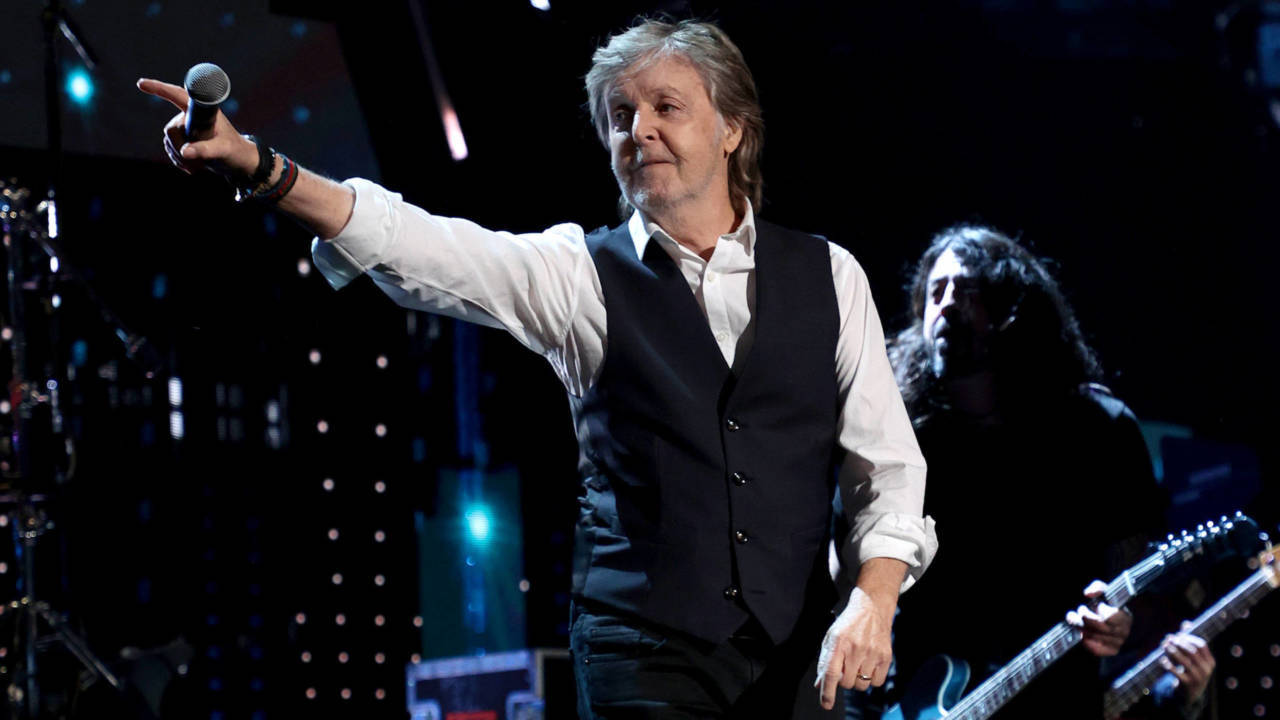 Paul McCartney jammt mit Ringo Starr und Ronnie Wood