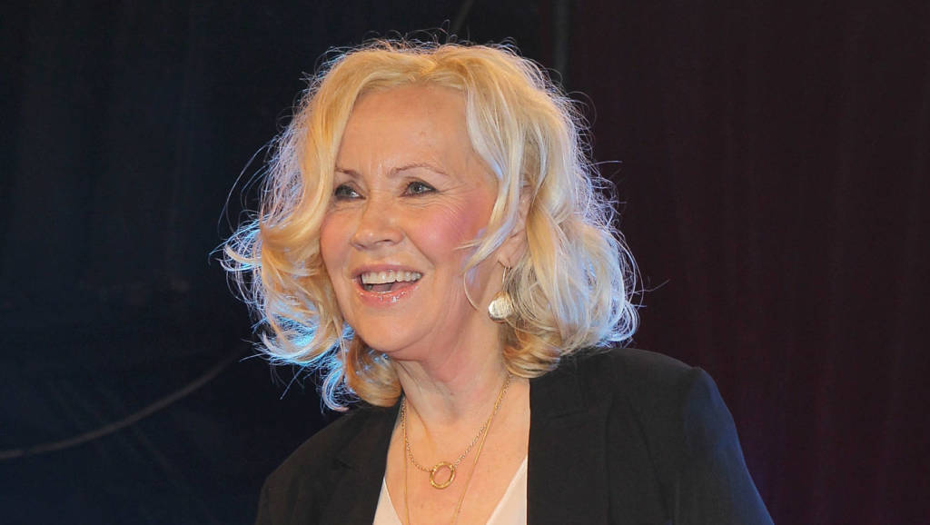 Agnetha Fältskog veröffentlicht „neue“ Single mit Gary Barlow— Rolling ...