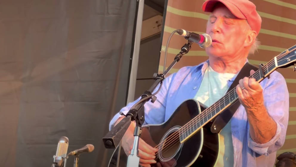 Paul Simon tritt beim Newport Folk Fest auf (Video + Setlist)
