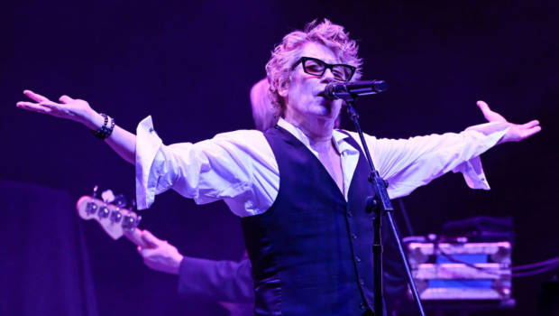 Depeche Mode: Wer ist „Ghosts Again"-Co-Autor Richard Butler?— Rolling ...