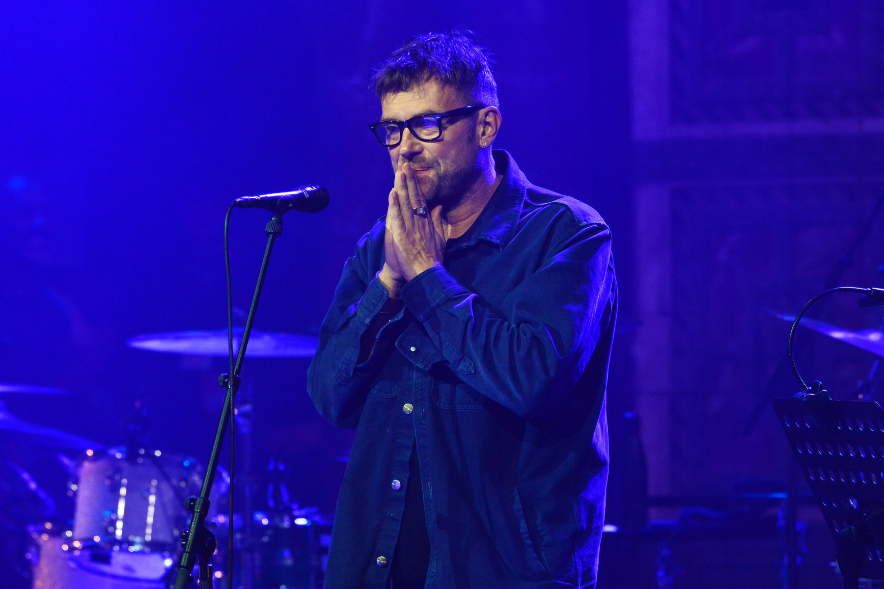 Damon Albarn könnte sich „Hunderte“ KI-Songs von sich vorstellen ...