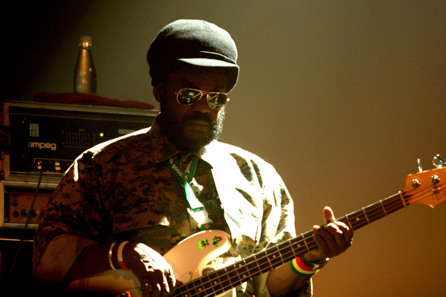 Aston „Family Man“ Barrett, Bassist von Bob Marley & The Wailers ...