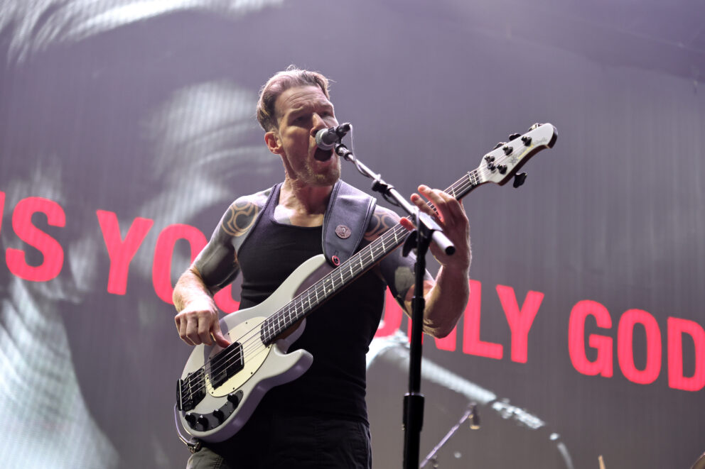 Tim Commerford hat bei Rage against the Machine wohl nichts zu ...