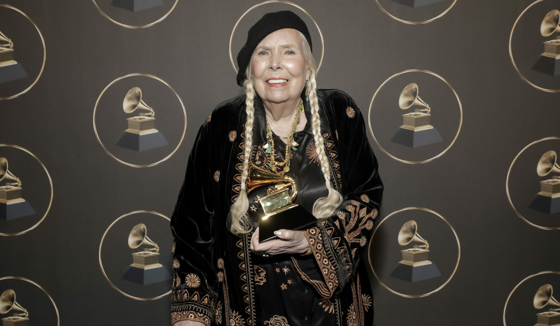 Triumph bei den Grammys: Darum berührt uns Joni Mitchell so sehr ...