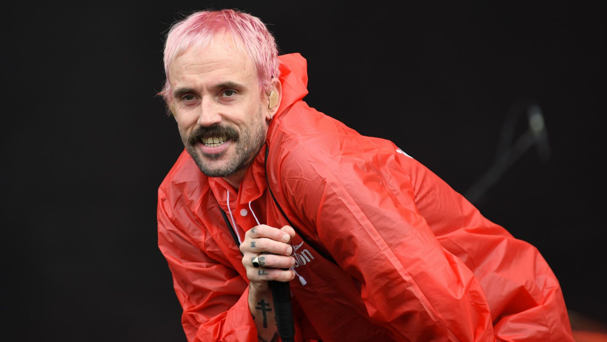 Idles veröffentlichen neuen Song „Rabbit Run“ – hier hören