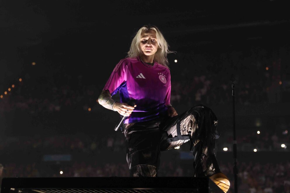 Mit wem ist Emily Armstrong zusammen? Ihre Partnerinnen und Beziehungen ...