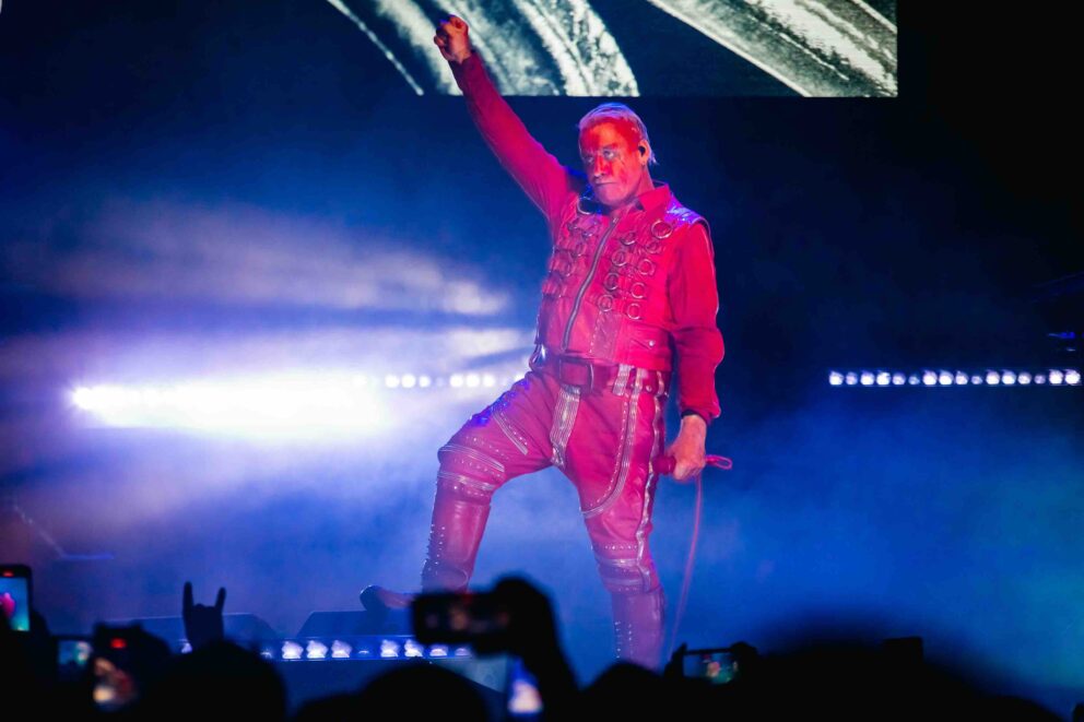 Alena Makeeva: Wer ist die Frau, die die „Row Zero“ bei Rammstein ...