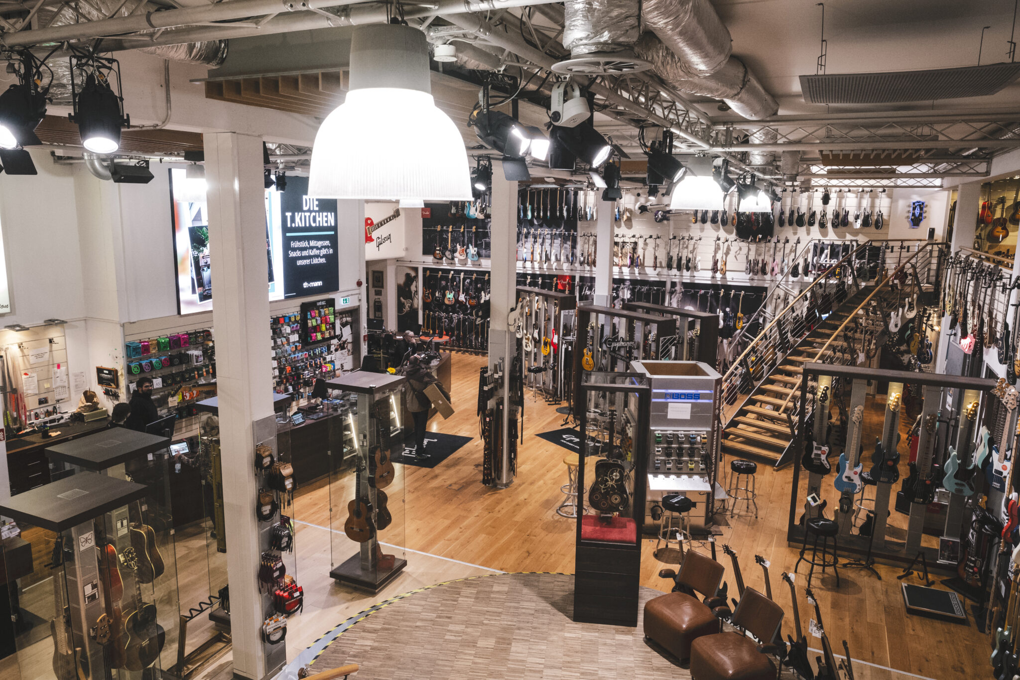 70 Jahre Thomann: ROLLING STONE zu Gast in Treppendorf — Rolling Stone