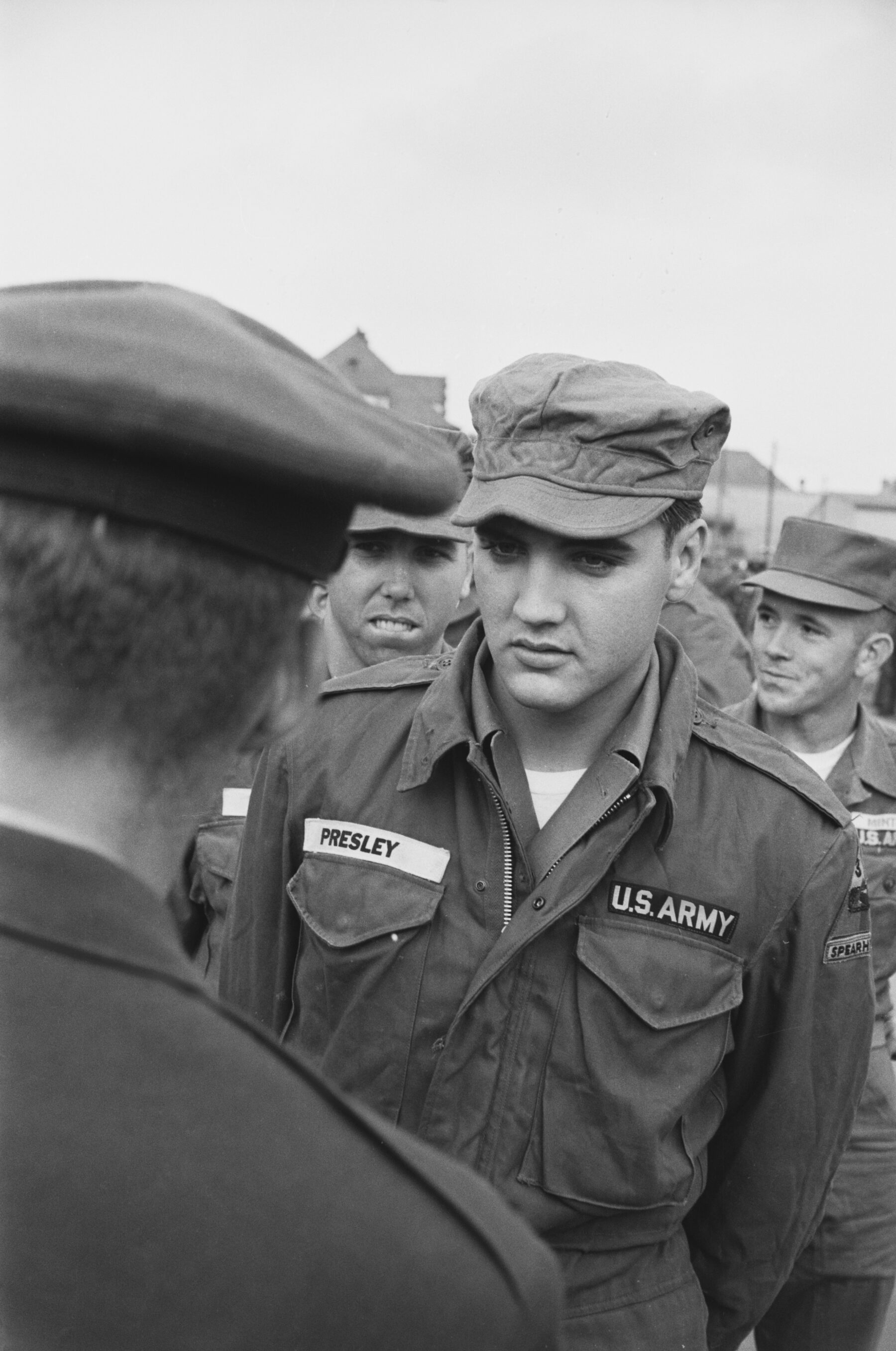 Wo und wann war Elvis Presley in Deutschland stationiert?