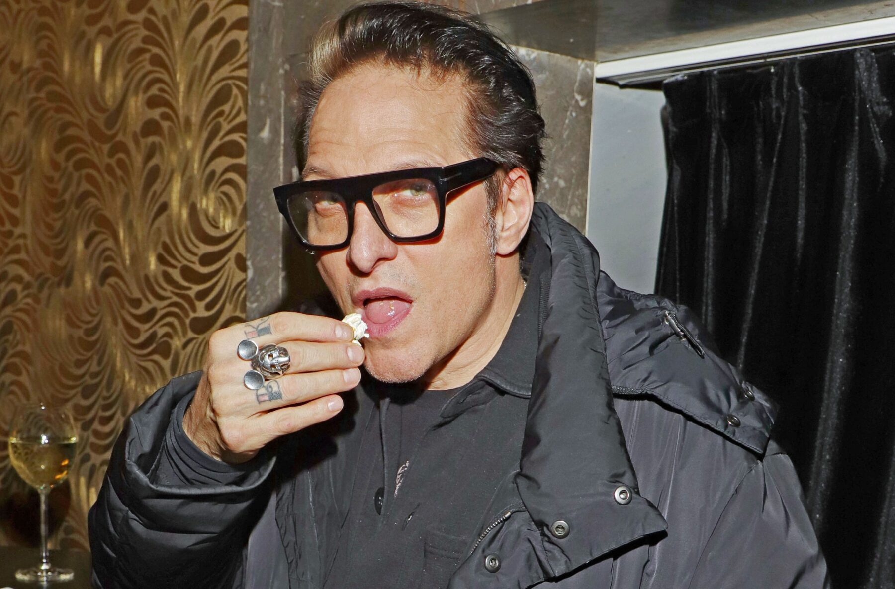 Flakes „Weißer Winterwald“: Von wem ist das Original, wer ist der ...