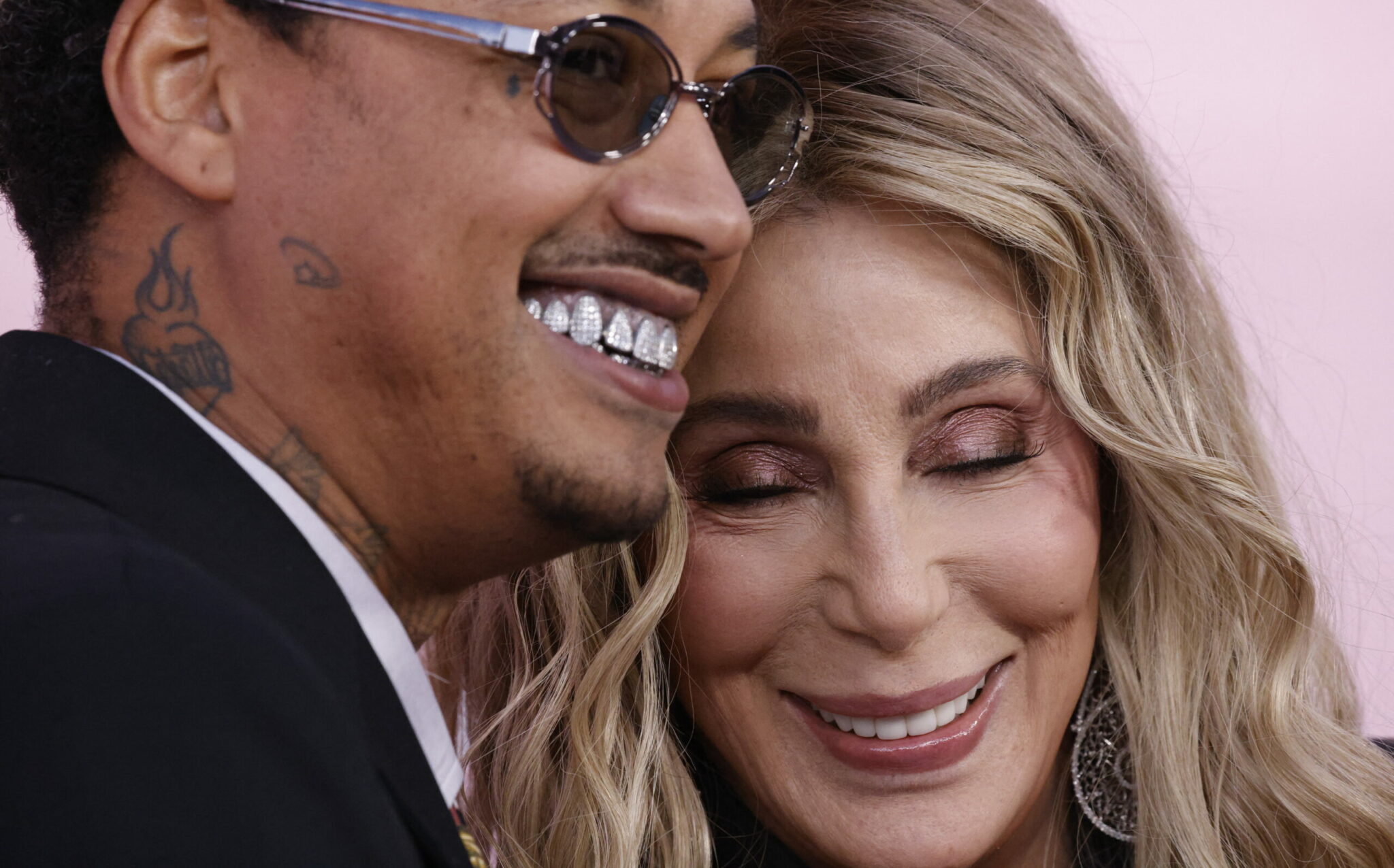 Cher Age Gap: Warum Altersunterschiede bei Popstars polarisieren