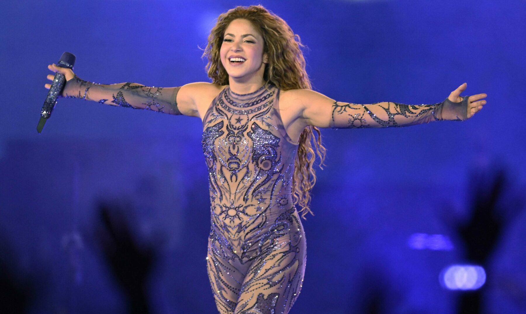 Shakira holt Nanny auf Bühne, die Piqué als Ehebrecher entlarvte